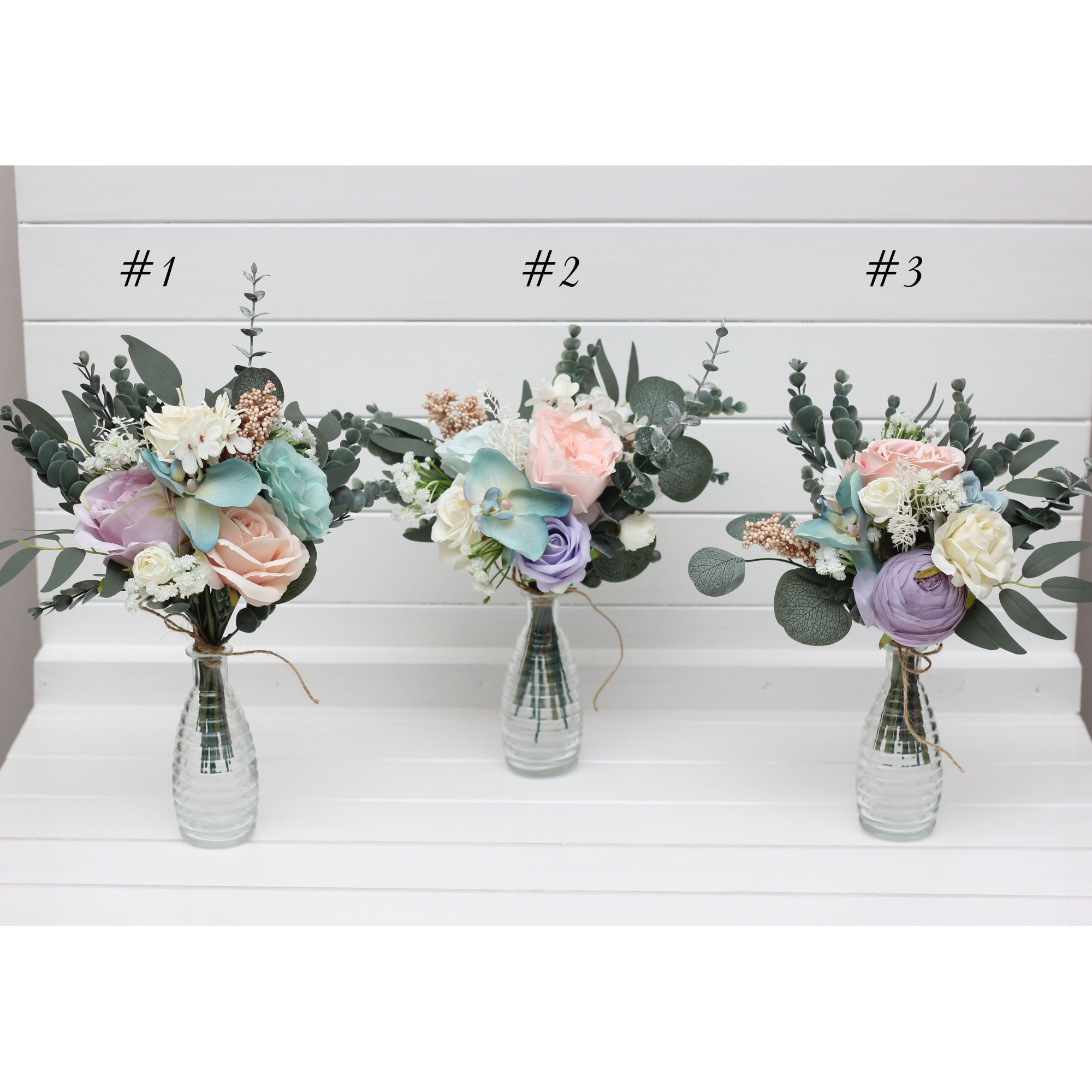 Simple Wedding Table Flowers – Mini Bouquets in Soft Pastel Colors ...